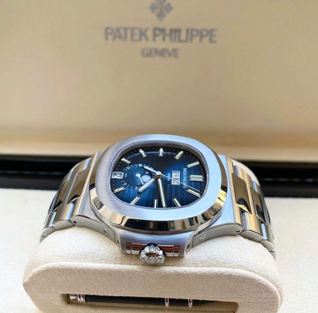 Patek Philippe Nautilus Annual Calendar 5726/1A - Superwatchman.com